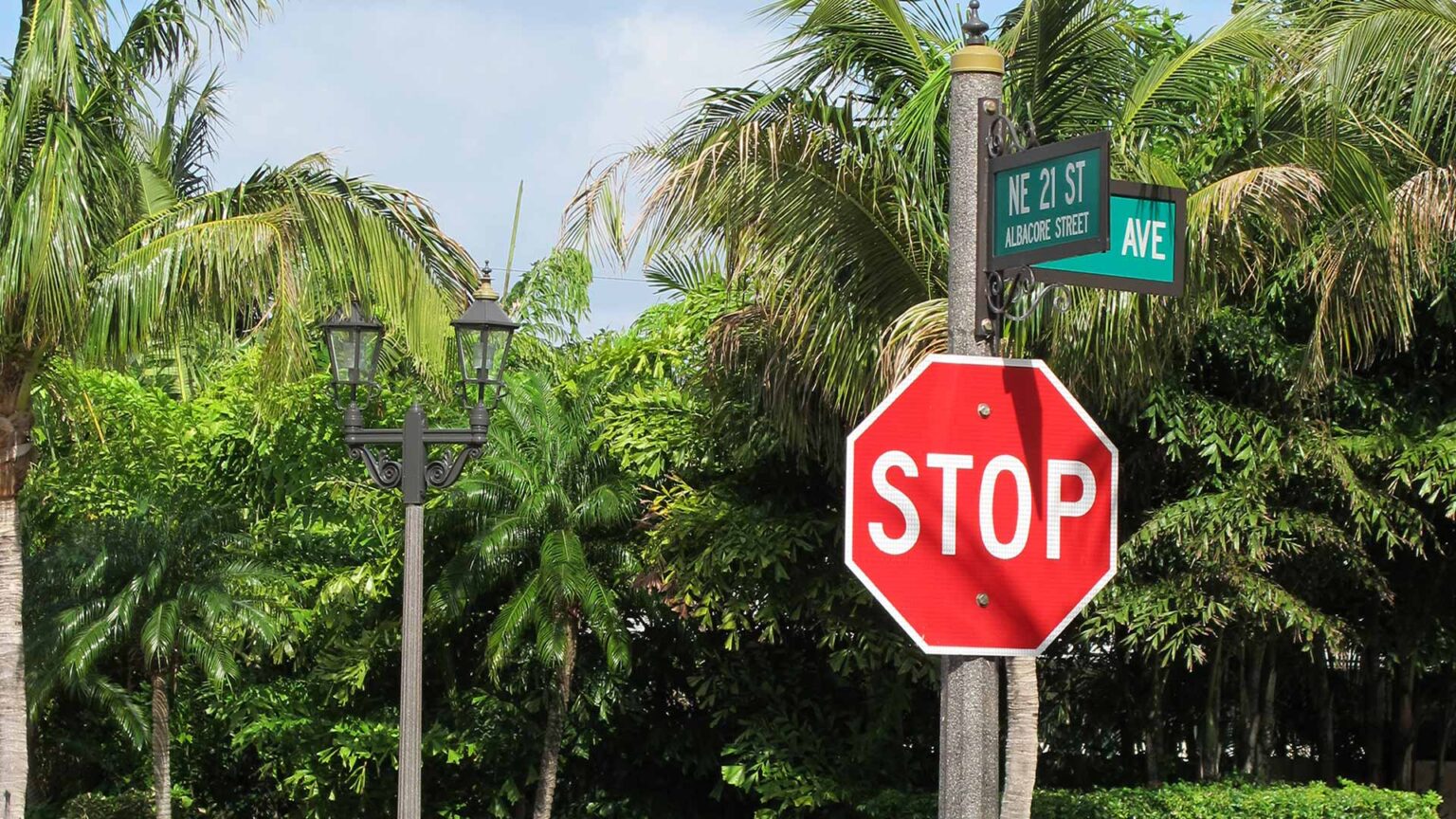 Street Sign Poles – Ameron Pole Products